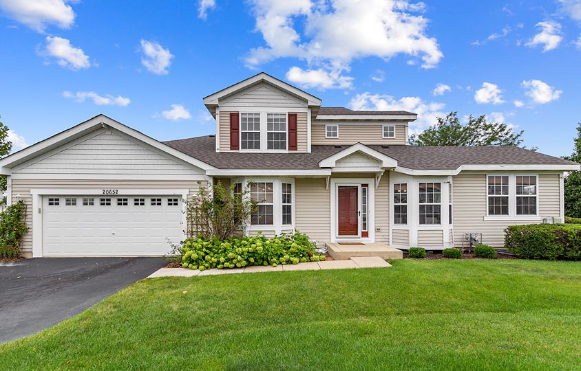 20652 Michigan St, Crest Hill, IL 60403