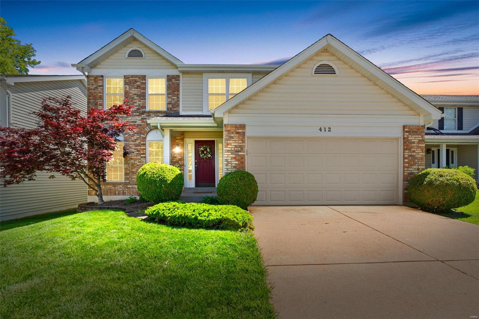 412 Hunters Crossing Ct, Grover, MO 63040