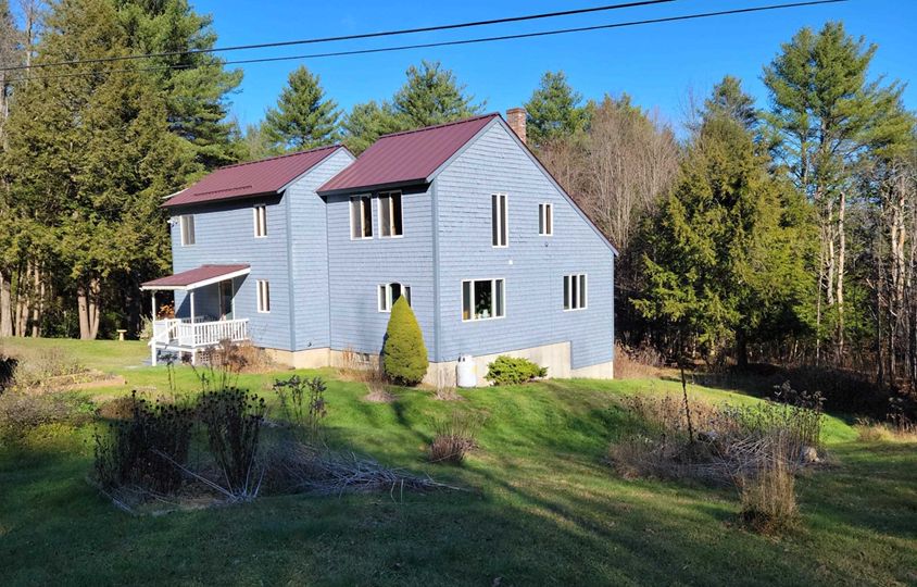 110 Hitchcock Rd, Rockingham, VT 05101