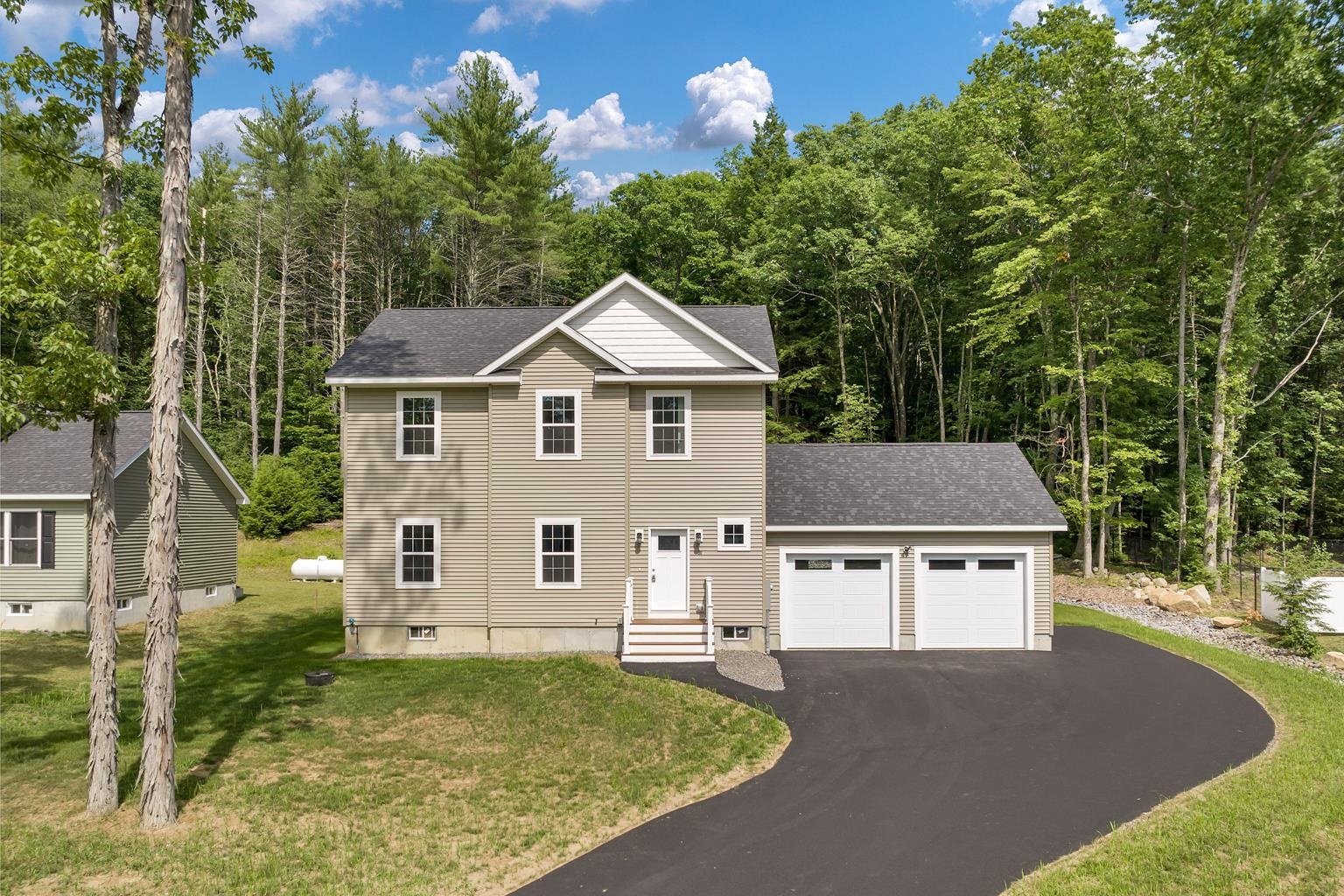 30 Hayes Hill Rd, Rochester, NH 03867