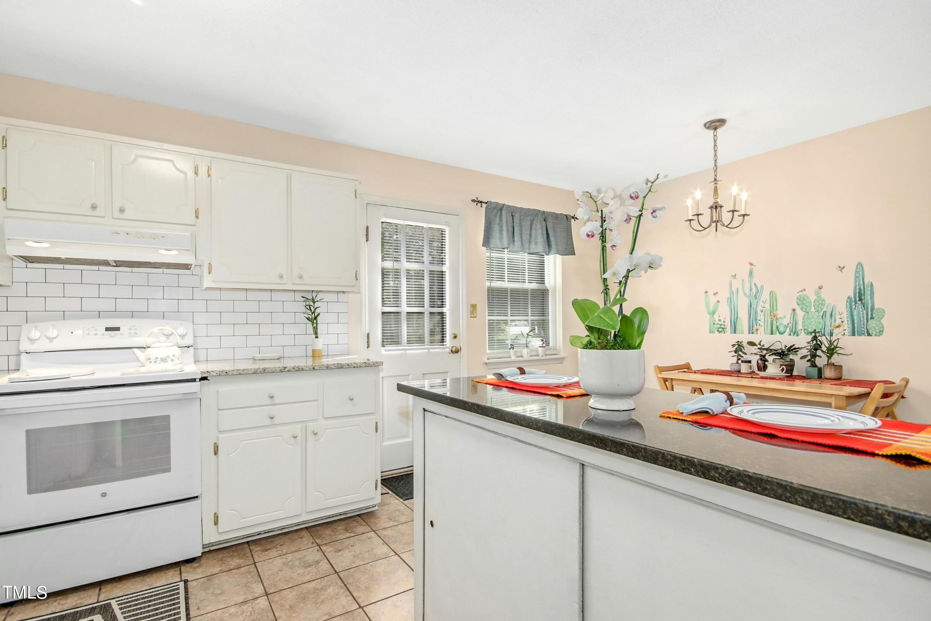 1002 Willow Drive Apt 7, Chapel Hill, NC 27514